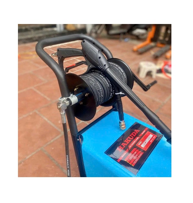 Máy rửa xe áp lực cao 2KW Hakuda MRXCAHKD3500-1