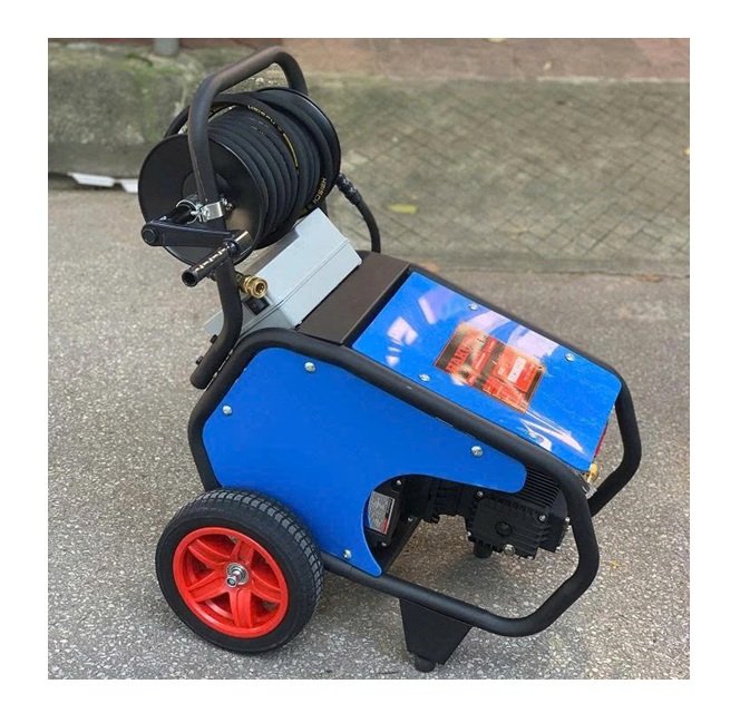 Máy rửa xe áp lực cao 3KW Hakuda MRXCAHKD3500-T